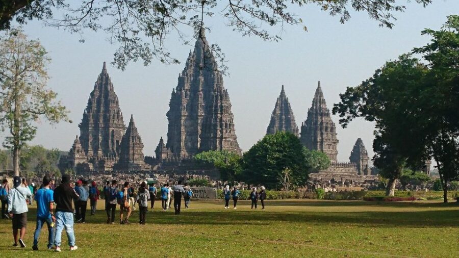 Yogyakarta: Prambanan Temple Entrance Ticket - The Surroundings and Landscape