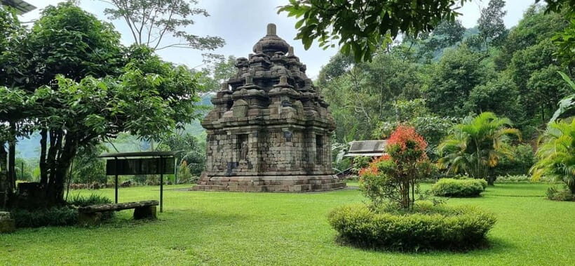 Yogyakarta : Selogriyo Temple And Kedung Kayang Waterfall - The Journey Begins: From Yogyakarta to the Rice Fields