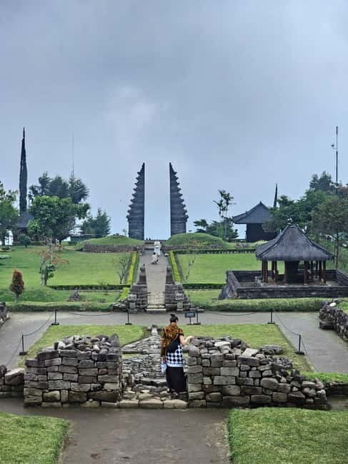 Yogyakarta: Sukuh & Cetho Temple and Sarangan Lake Day Trip - What Travelers Say