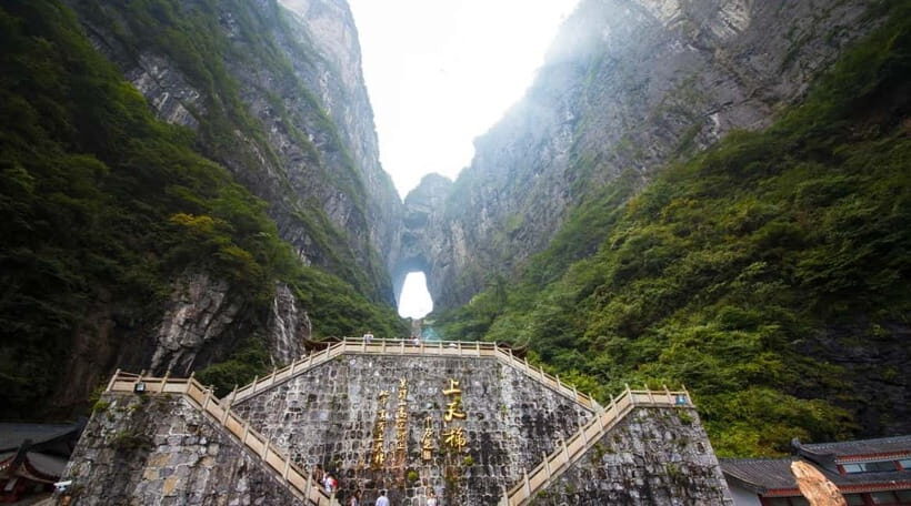 Zhangjiajie: Mountain Peaks and Nighttime Dreams Tour - Authentic Experiences and Authentic Value