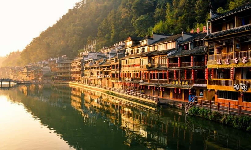 Zhangjiajie: Mystical Peaks & Ancient Towns 3-Day Tour - In-Depth Review of the Zhangjiajie: Mystical Peaks & Ancient Towns Tour