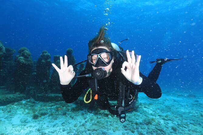 2 Tanks Dives Cancun Underwater Museum for Certified Divers - In-Depth Review of the Cancun Underwater Museum 2-Tank Experience