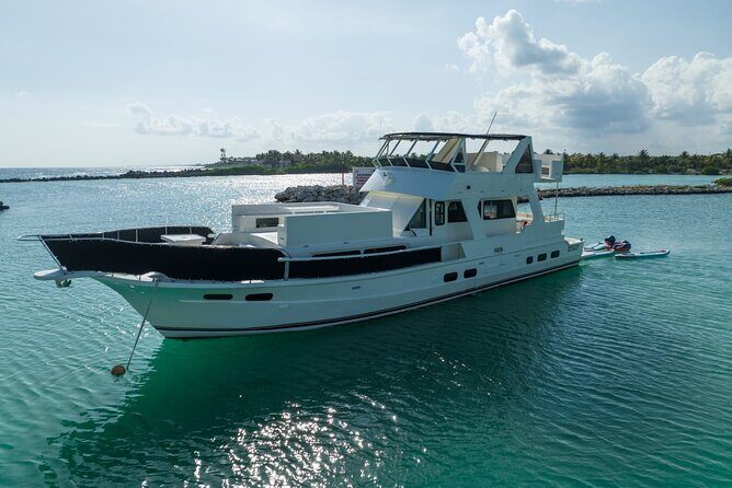 4 Hour - 72' Bruce Roberts, Tulum, Playa del Carmen, Riviera Maya - What to Expect Onboard