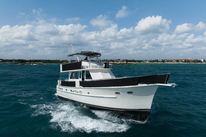4 Hours - 53' Hatteras - Tulum, Playa Del Carmen, Riviera Maya - Exploring the Riviera Maya in Style: An In-Depth Review
