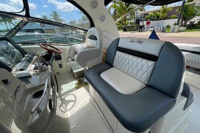 4H private 40' Yacht All-Inclusive in Tulum & Playa del Carmen - Food and Drinks: Fresh and Flavored with a Local Touch
