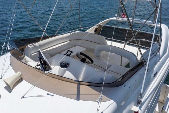 55ft 1 Hour FREE Miami Yacht Rental 3 to 6 Hours 13 People - Who Will Love This Yacht Experience?