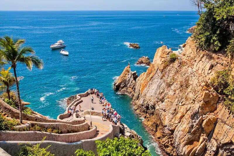 Acapulco: Express Cliff Diving Show Tour - The Experience in Detail