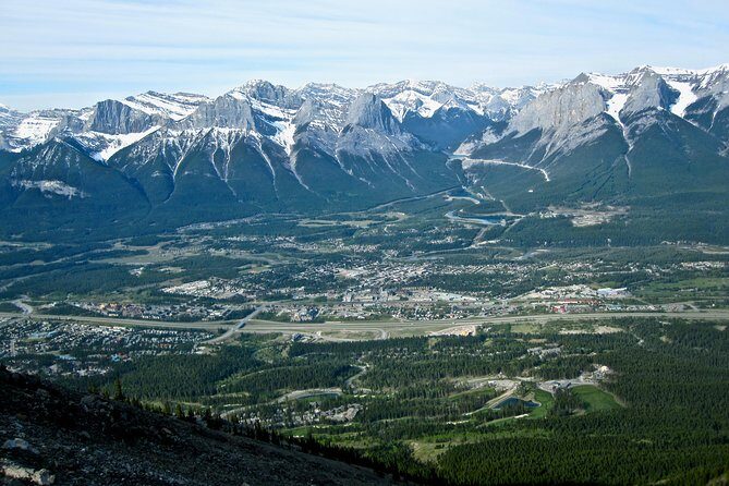 Airport Shuttle: Canmore/Kananaskis  Calgary - An In-Depth Look at the Shuttle Service