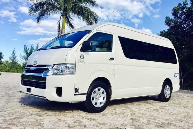 Airport transfers to Isla Mujeres - The Experience: Comfort and Convenience