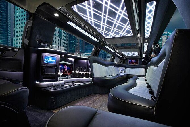 Arrival Transfer Montreal Airport YUL to Montreal by Limos or Bus - Detailed Review of the Transfer Experience