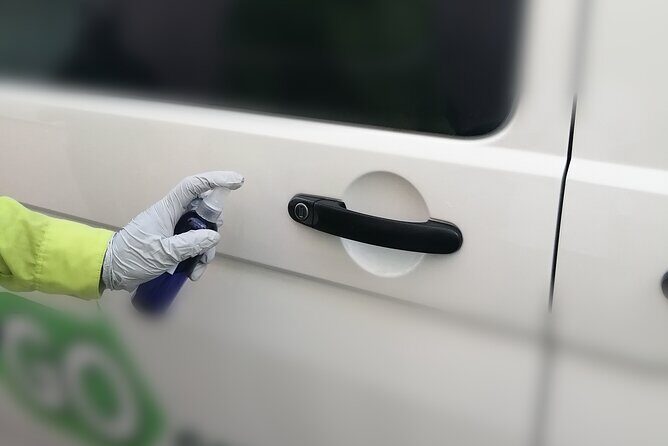 Arrivals by Private Minivan wi fi aboard from Cancun Airport - The Drivers: Knowledgeable and Friendly