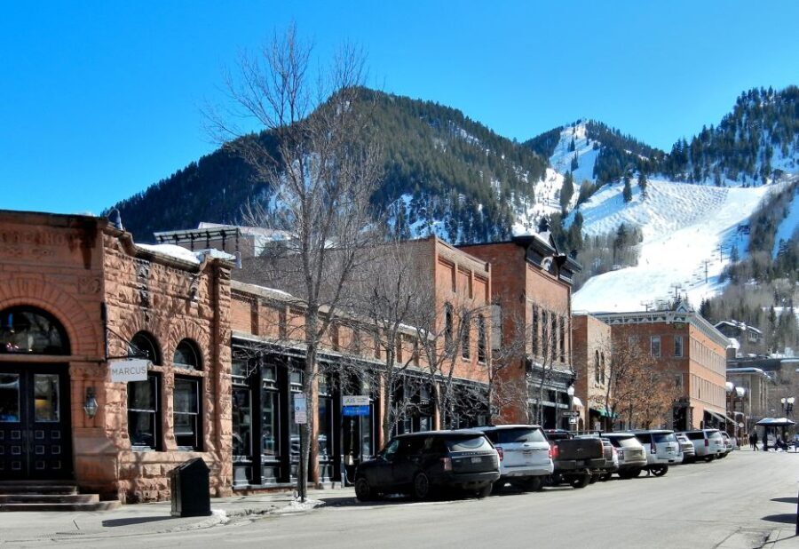 Aspen: From Past to Present History Walking Tour - Deep Dive Into the Itinerary