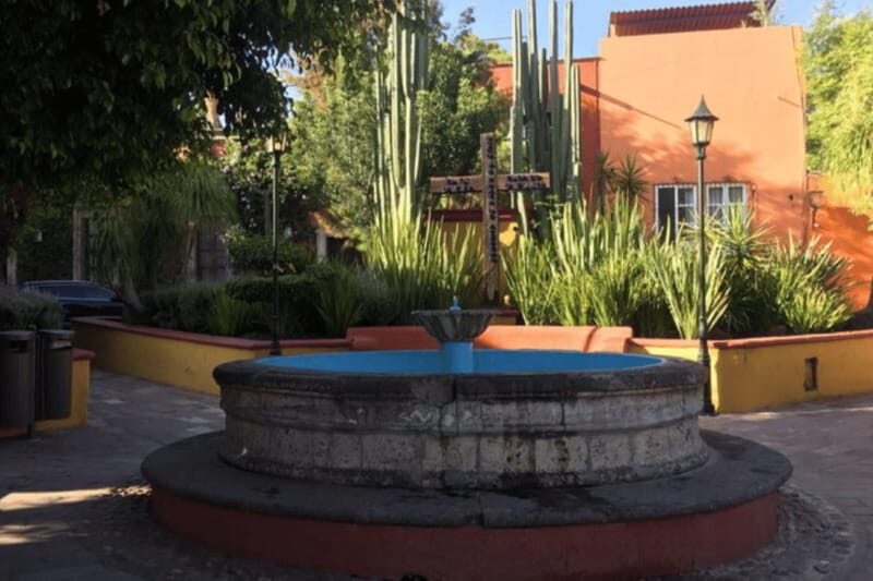 Atotonilco: Explore Rich Architectural Heritage - Meeting Local Artisans