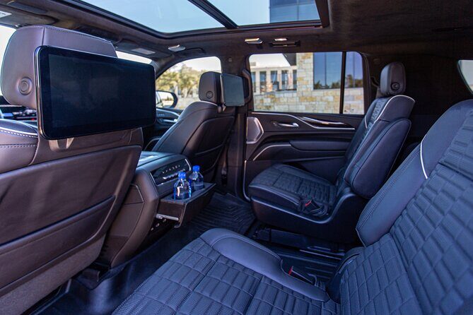 Austin Texas Airport Transfer Premium Black SUV - The Experience in Detail