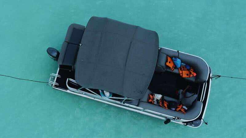 Bacalar: 3-hr Pontoon Boat Tour with Beach Club + Kayaks - Key Points