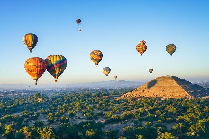 Balloon flight + pick up in CDMX + Breakfast in Cave + Pyramids - What Makes This Tour Stand Out