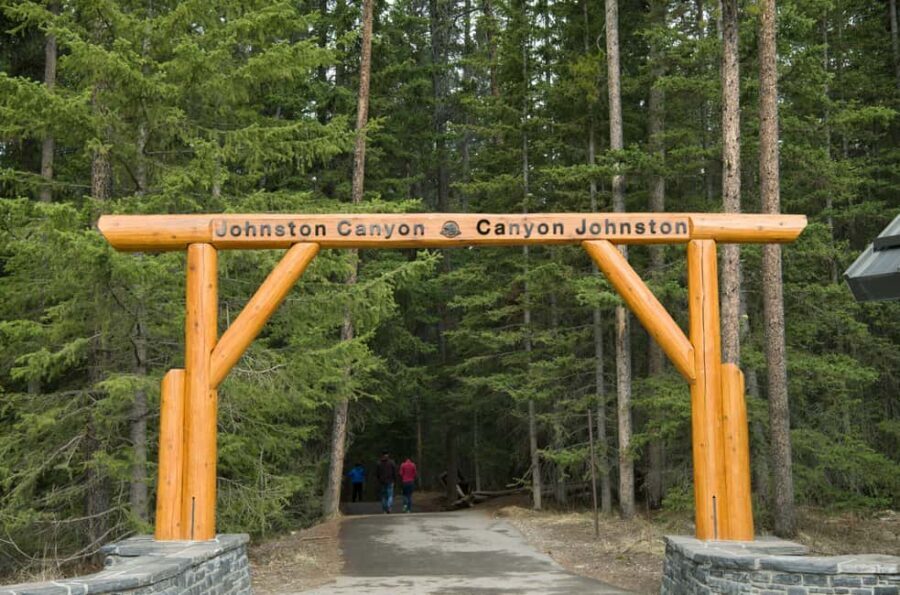 Banff, Lake Louise, Johnston Canyon, Vermilion Lake Day Trip - What to Expect from the Experience