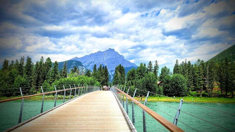 Banff Private Full-Day Tour Lake Louise, Gondola & more - What Does It All Cost and Is It Worth It?