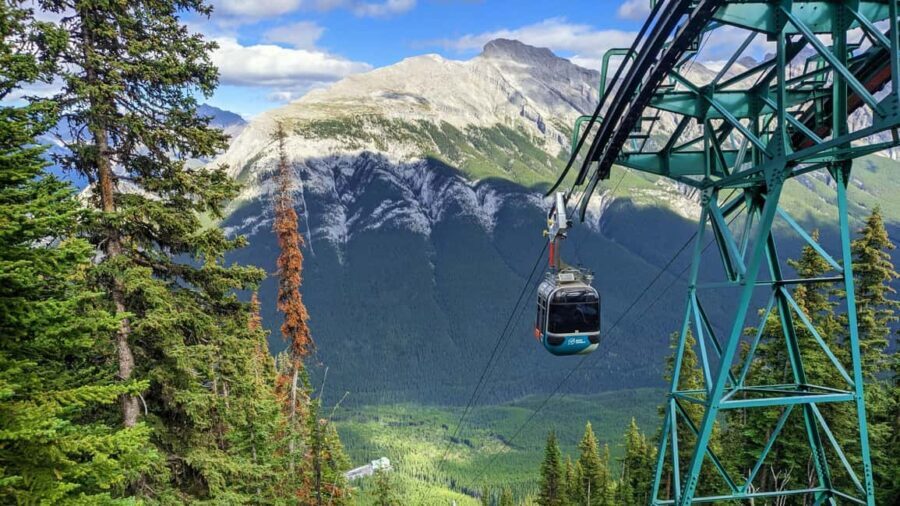 Banff Town: Gondola, Lake Louise, Moraine, Cave and Basin - The Value of the Experience