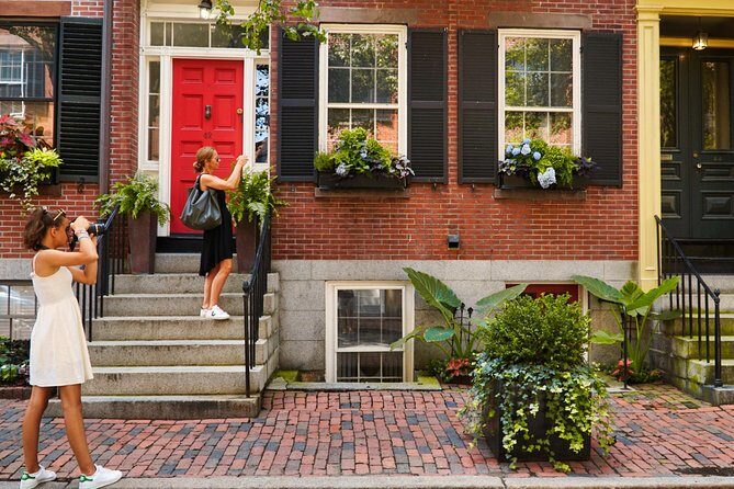 Beacon Hill + Back Bay History + Photo Walking Tour(SMALL Group) - Beacon Hill: Walking Through the Past