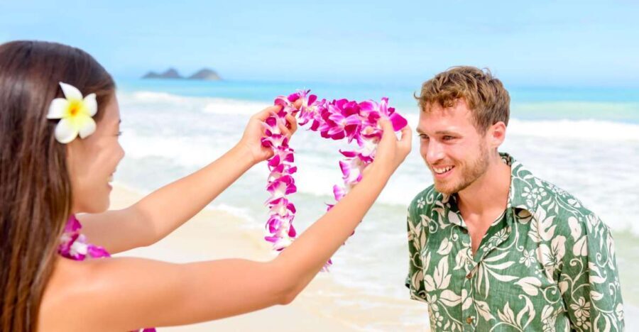 Big Island: Kona Airport Honeymoon Lei Greeting - What Is the Kona Airport Honeymoon Lei Greeting?