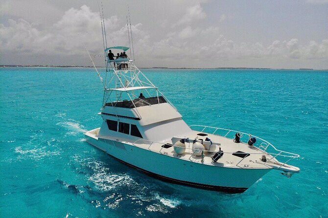 Biggest Luxury Yacht Boat Best in Cancun up to 28 pax - Who Will Love This Yacht Experience?