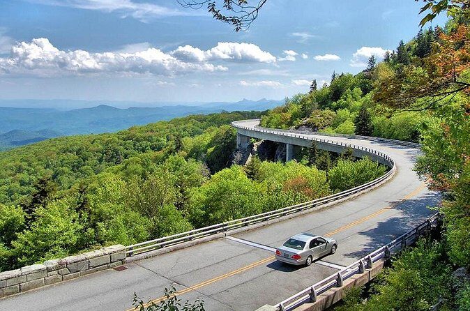 Blue Ridge Parkway Tour from Ashville - Short Guided Hikes and Off-the-Beaten-Path Gems