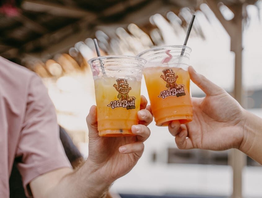 Boston Harbor: Tropical Boston Boat Cruises - The Bar and Drinks