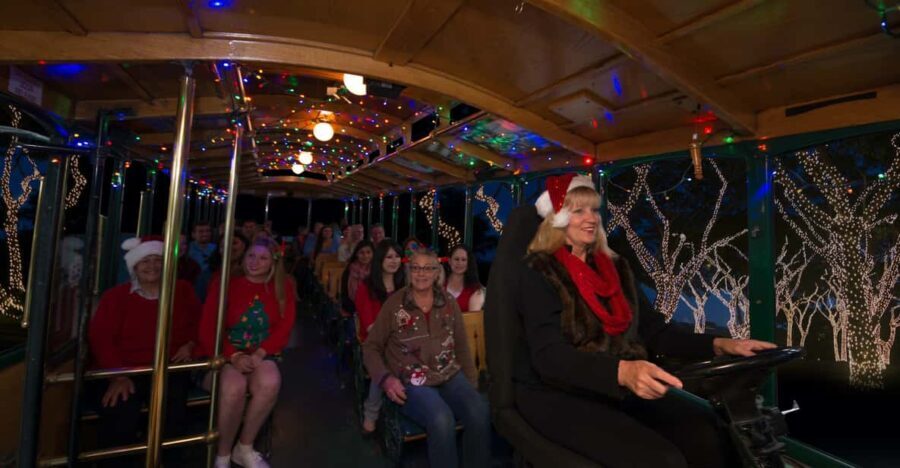 Boston: Holiday Sights and Festive Nights Trolley Tour - The Sum Up: Who Is This Tour For?