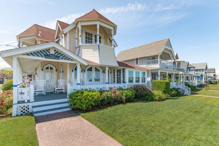 Boston: Martha's Vineyard Day Trip with Optional Island Tour - The Optional Guided Tour