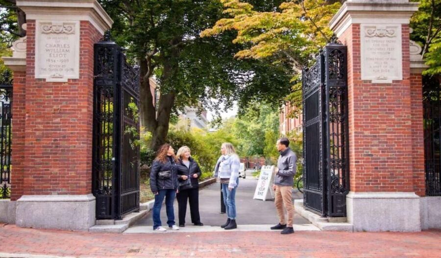 Boston Small Group Walking Tour with Cruise & Constitution - Scenic Harbor Cruise: Relaxing and Photogenic