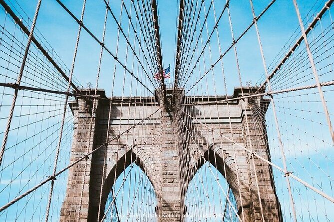 Brooklyn Bridge & DUMBO: Private New York Half-Day Walking Tour - Relaxing at Main Street Park