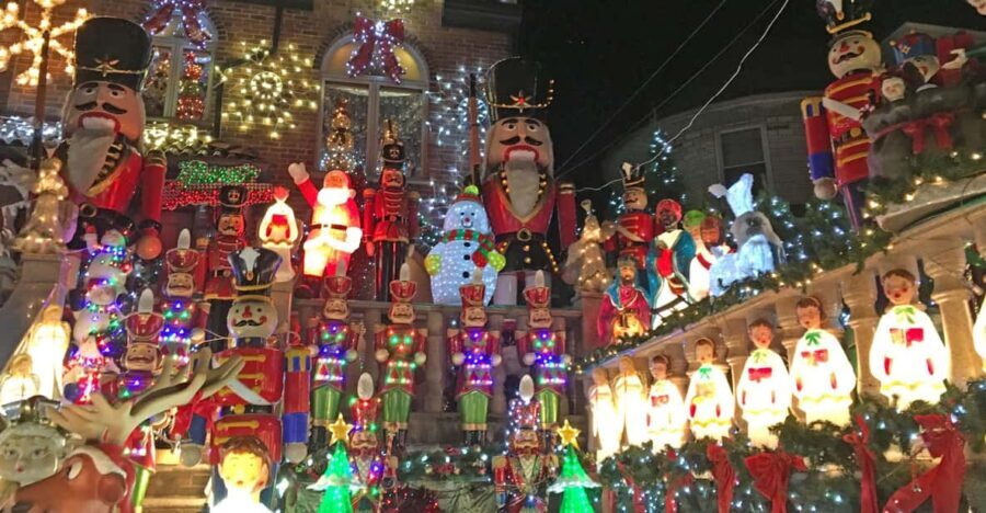 Brooklyn: Dyker Heights Christmas Walking Tour - Who Will Get the Most from This Tour?