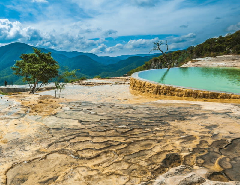 Caminos del Condoy: Boiling water, Mitla. Mezcal - The Mezcal Experience