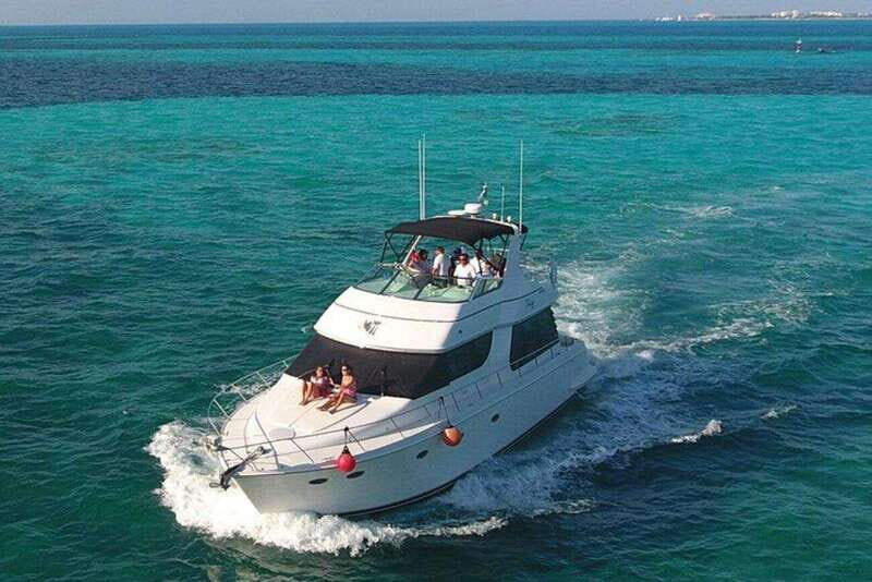 Cancun: 4-hour 55ft Luxury Yacht Rental with Food and Drinks - Deep Dive into the Itinerary