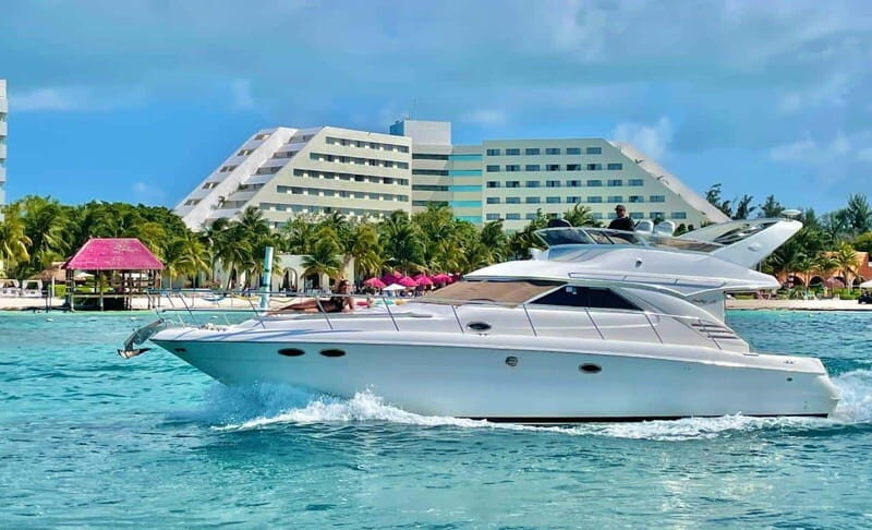 Cancun: Exclusive Sea Ray Express Bridge for 14 people - Who Should Consider This Tour?