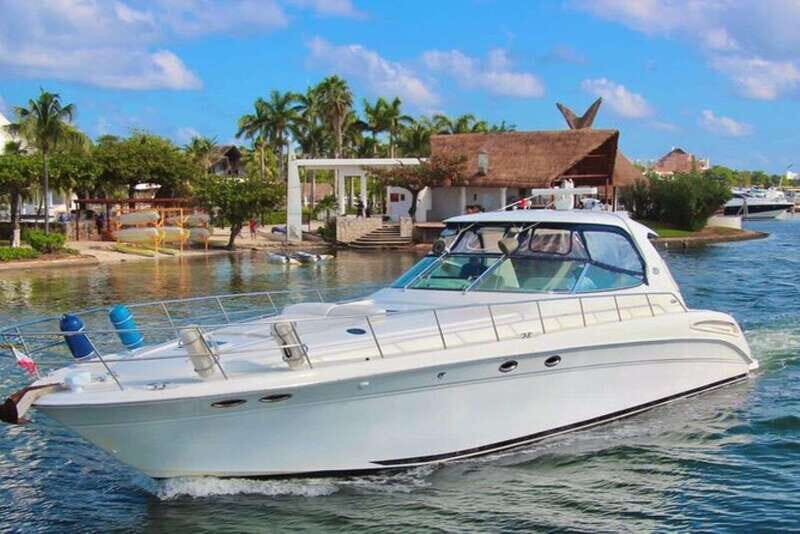 Cancun private yacht Sea Ray Sundancer 60 feet - The Experience on Board