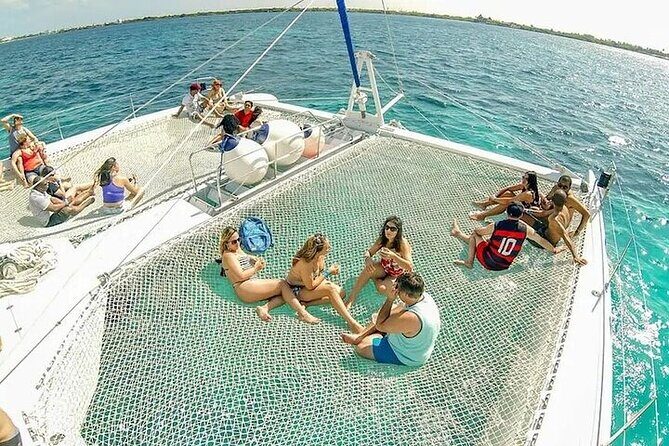 Catamaran Isla Mujeres Drinks and Lunch Party - Exploring Isla Mujeres