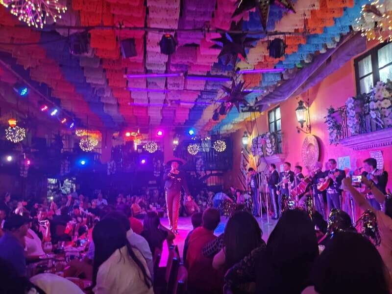 CDMX: Garibaldi Copa Show - What to Expect During the Tour