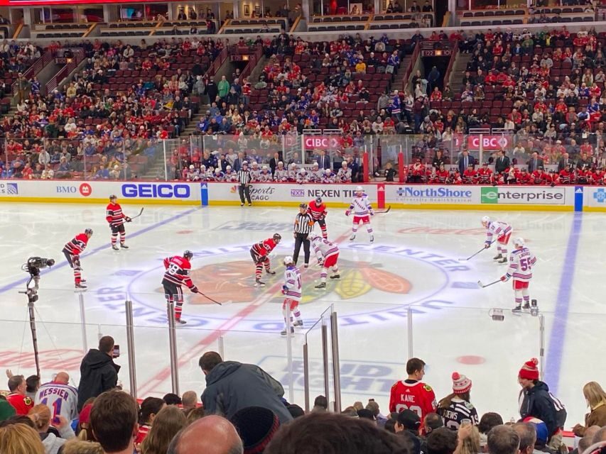Chicago: Chicago Blackhawks NHL Game Ticket at United Center - Considering the Review Feedback