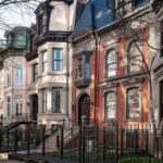 Chicago: Lakefront Neighborhoods Bike Tour - The Charm of Old Town Historic District