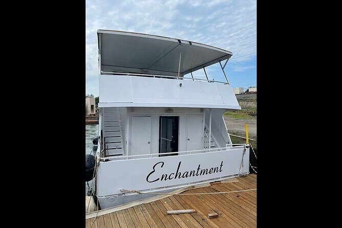 Chicago Skyline Sunday Funday Mimosa/Bloody Mary Party Cruise - What to Expect During the Cruise