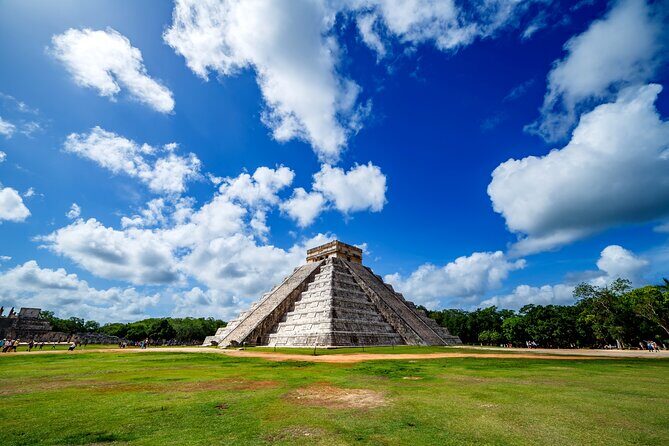 Chichen Itza, Valladolid and Yokdzonot Cenote Excursion - Swimming in the Yokdzonot Cenote: A Natural Highlight