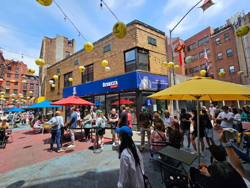 Chinatown: Deep History, Everyday Life, and Restaurants - A Glimpse of Everyday Chinatown Life