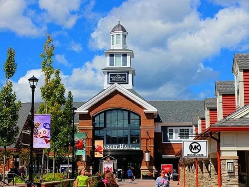 Chuang Yen Monastery & Woodbury Outlets 1-day Tour From NY - Shopping at Woodbury Common Premium Outlets: Bargains & Brands
