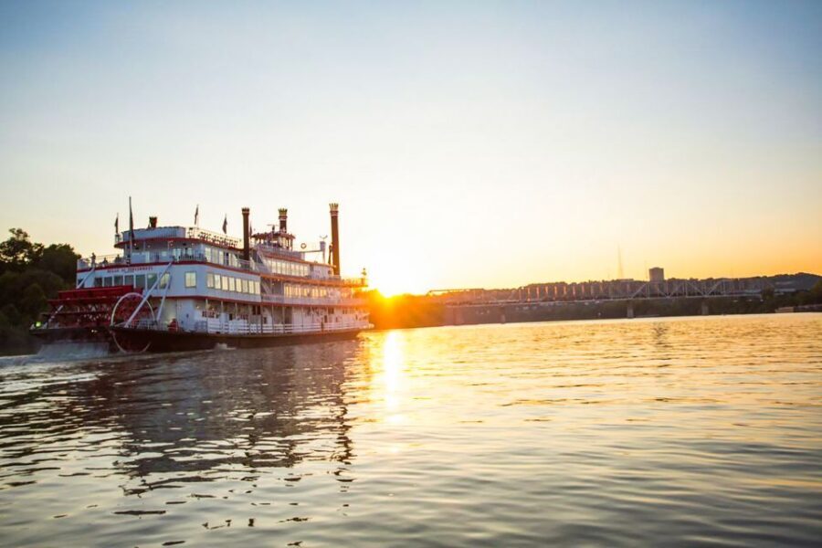 Cincinnati: Riverboat Cruise with Lunch and Entertainment - Who Will Love This Cruise?
