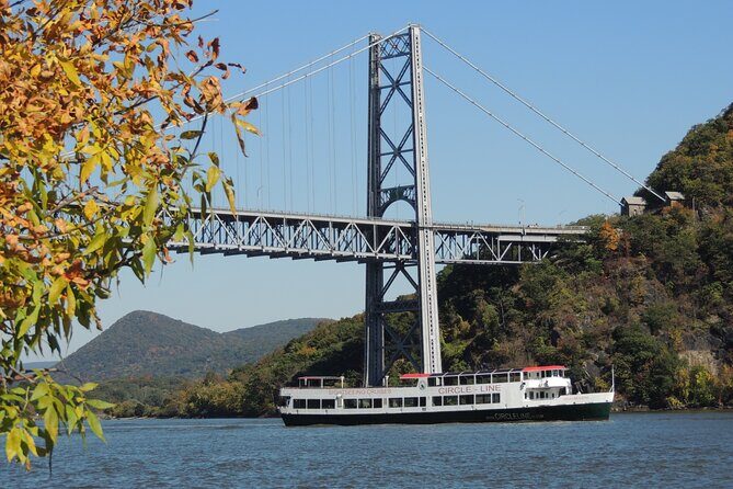 Circle Line: 4-hr Fall Foliage Oktoberfest Hudson River Cruise - The Experience Onboard