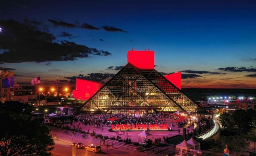 Cleveland: Rock & Roll Hall of Fame Admission Ticket - The Interactive and Educational Experience