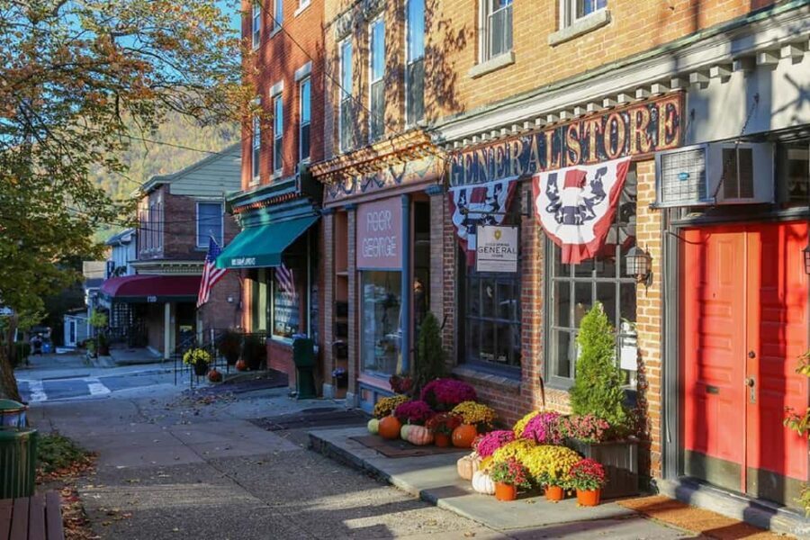 Cold Spring Town&Woodbury Outlets 1-day Tour From NY - The Transportation & Timing: Why It Matters