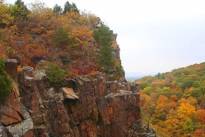Connecticut Maple Foliage 1 Day Tour From New York - Itinerary Breakdown